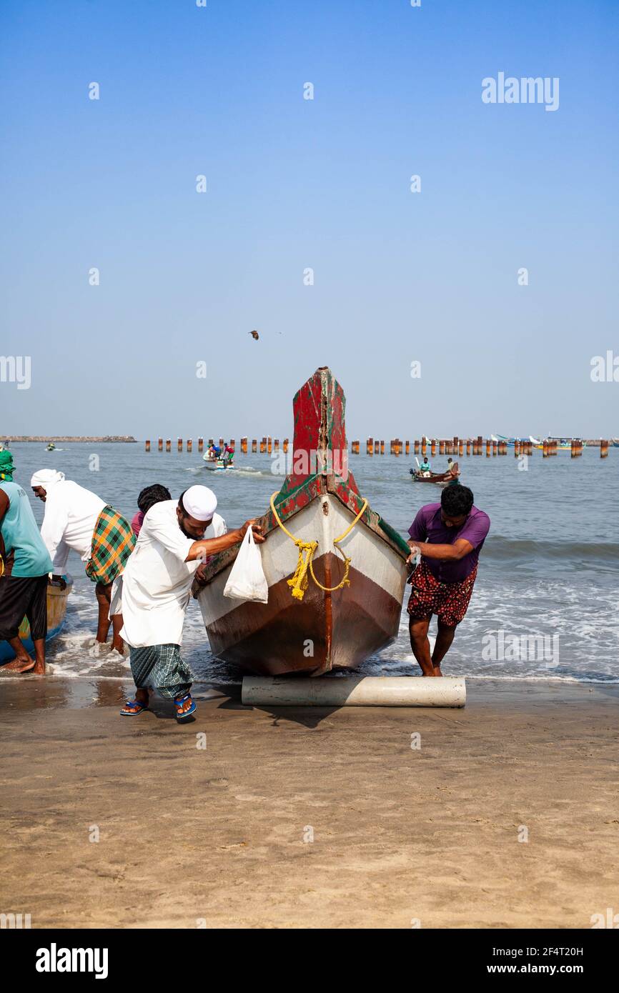 Tanur fishing harbour Stock Photo - Alamy