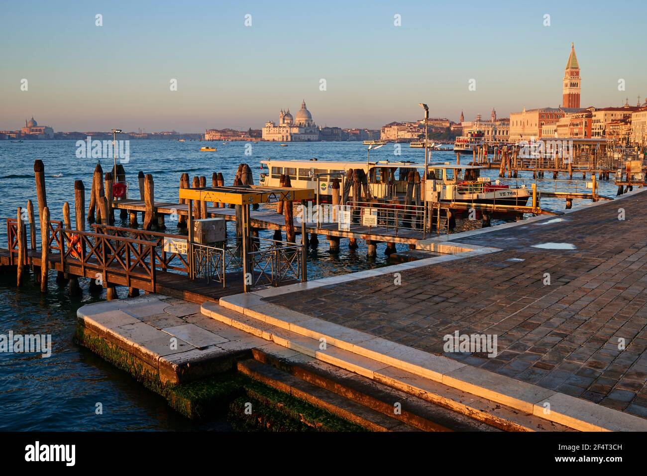 geography / travel, Italy, Venice, view on the waterside towards Saint ...
