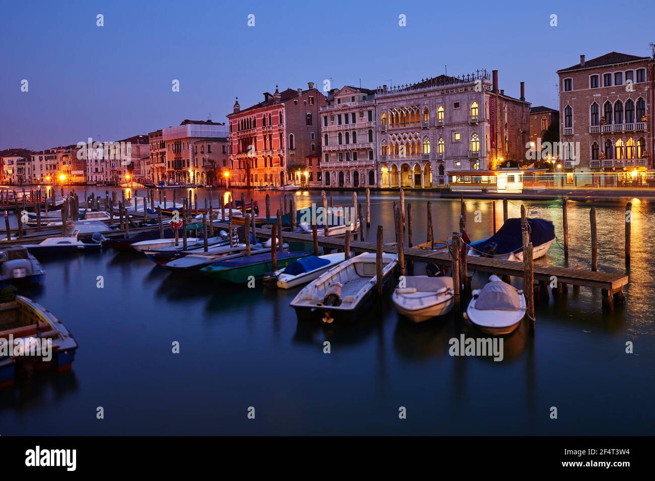 Venice boats hi-res stock photography and images - Alamy