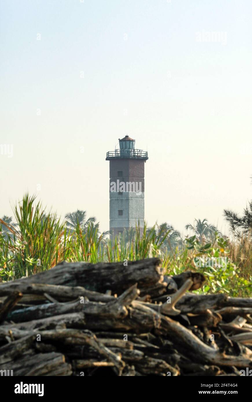 chaliyam fishing harbour Stock Photo - Alamy
