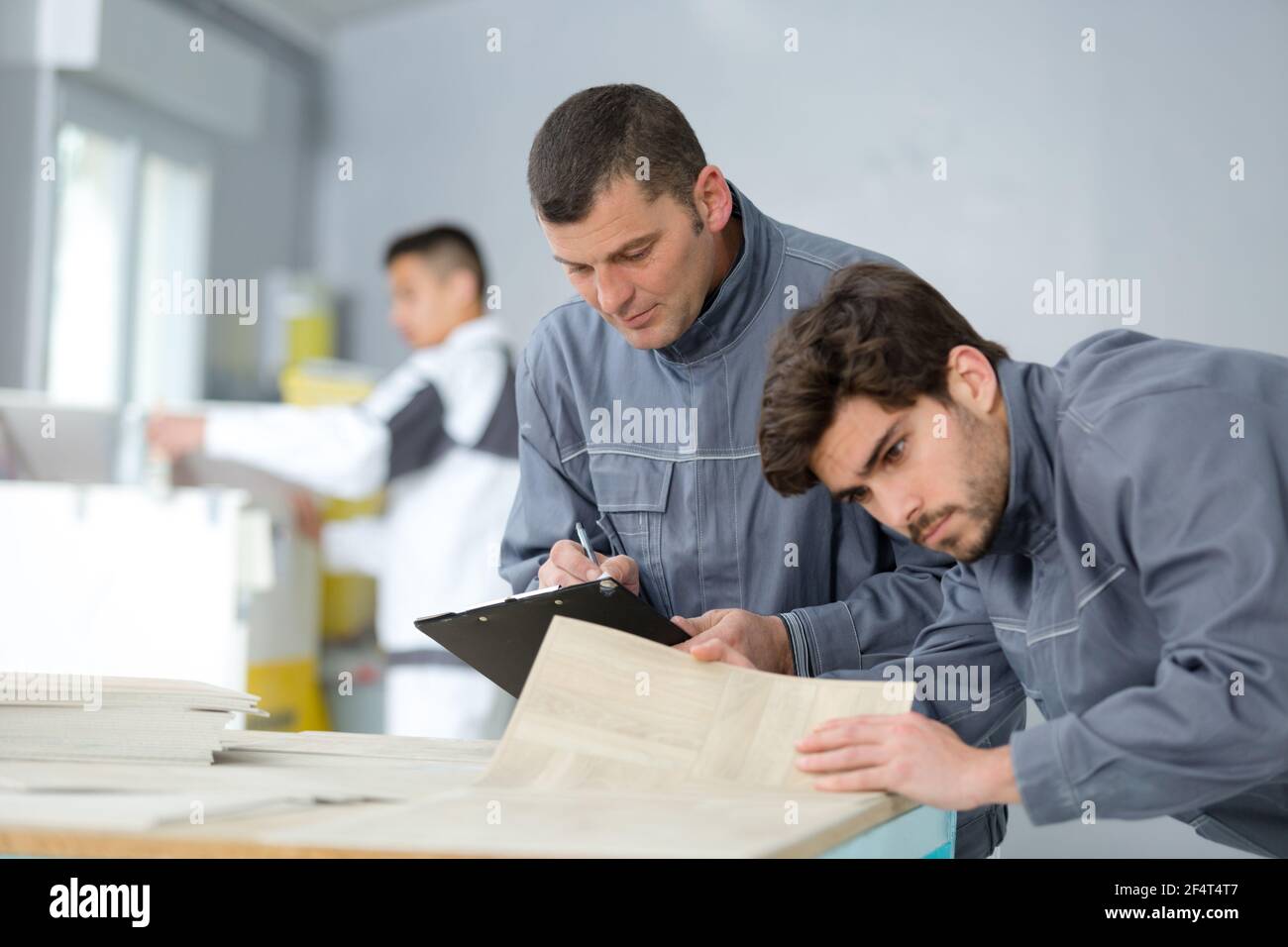 Male boss carpenter hi-res stock photography and images - Alamy