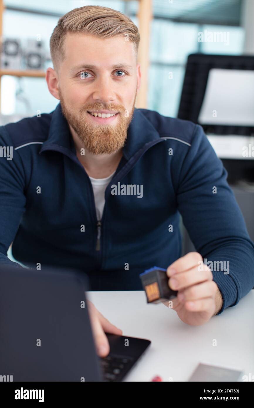 Repairier hi-res stock photography and images - Alamy