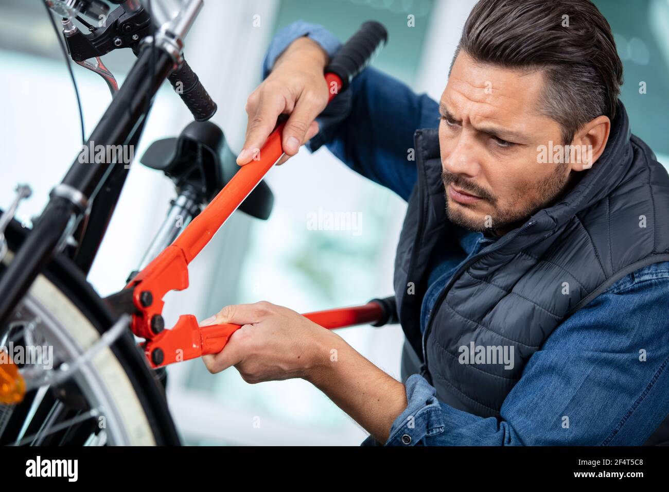 Bicycle spoke wrench hi-res stock photography and images - Alamy