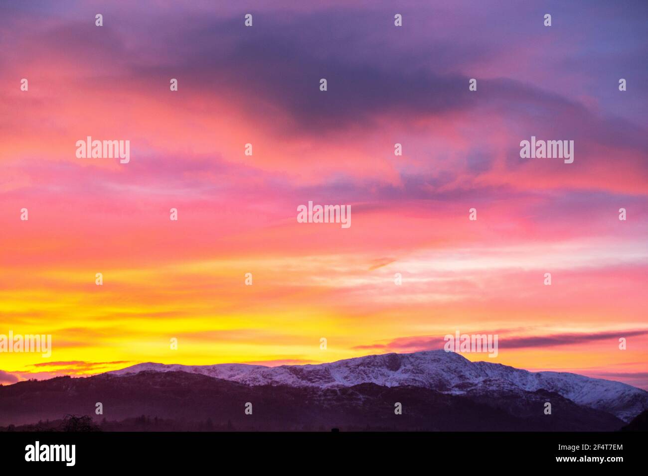 Old man coniston wetherlam hi-res stock photography and images - Alamy