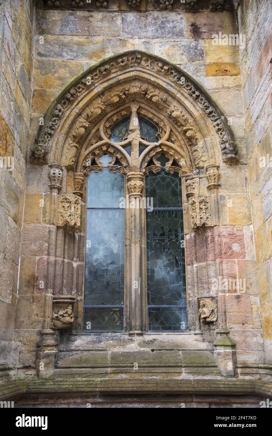 Bifora windows hi-res stock photography and images - Alamy