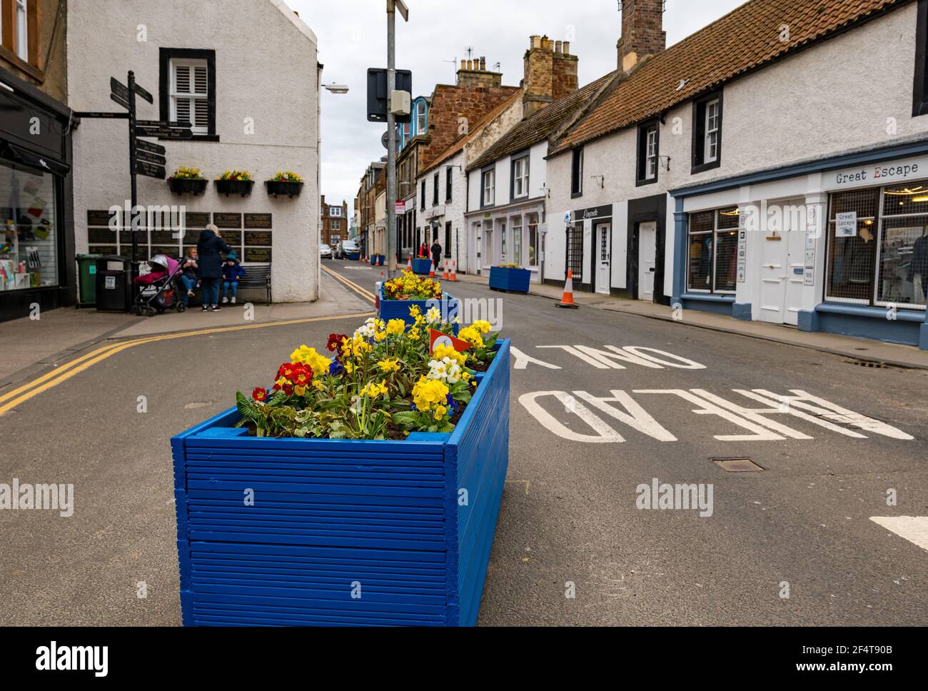 One way street uk hi-res stock photography and images - Alamy