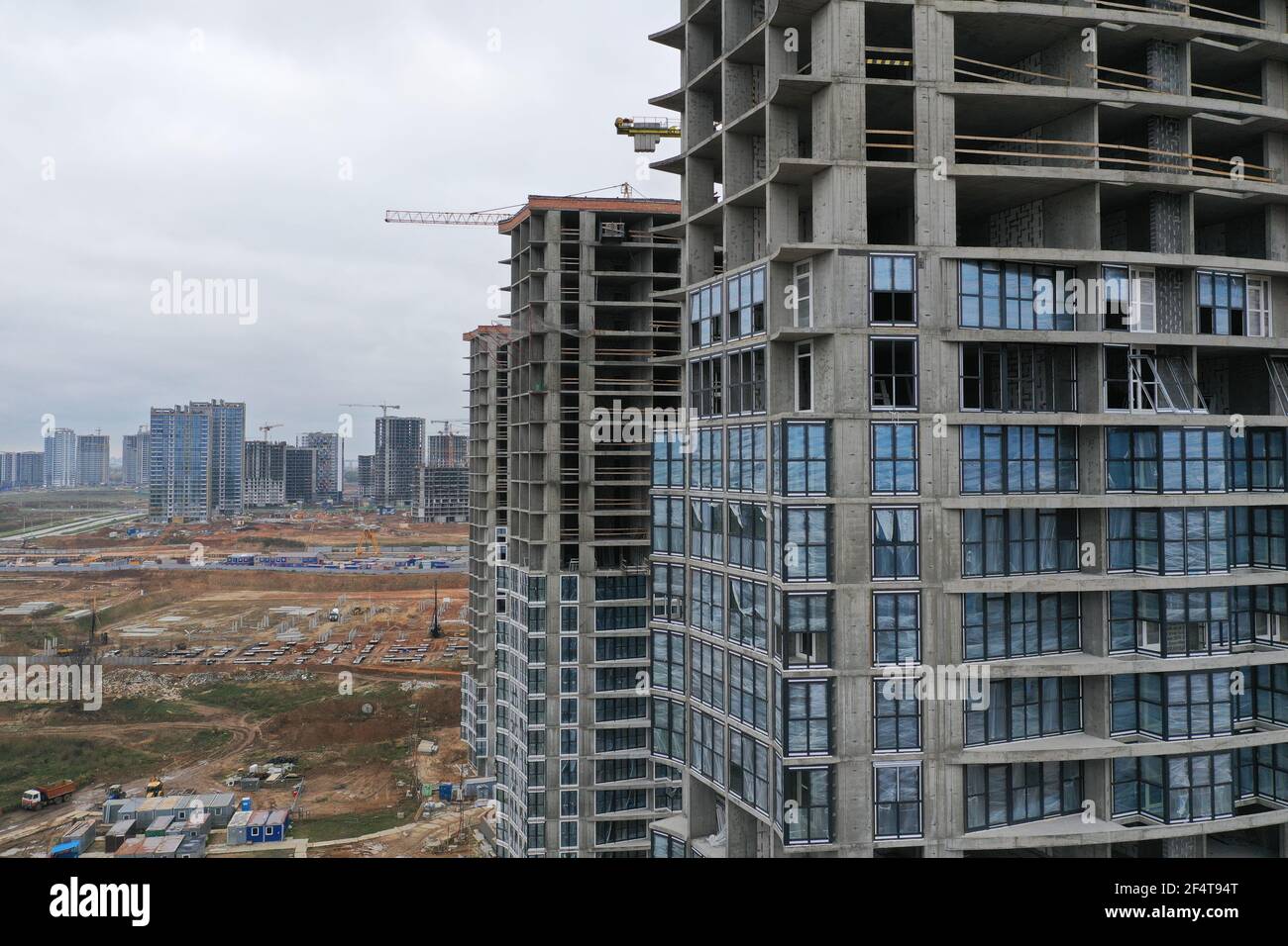 New multi-storey house is being built in city Stock Photo - Alamy