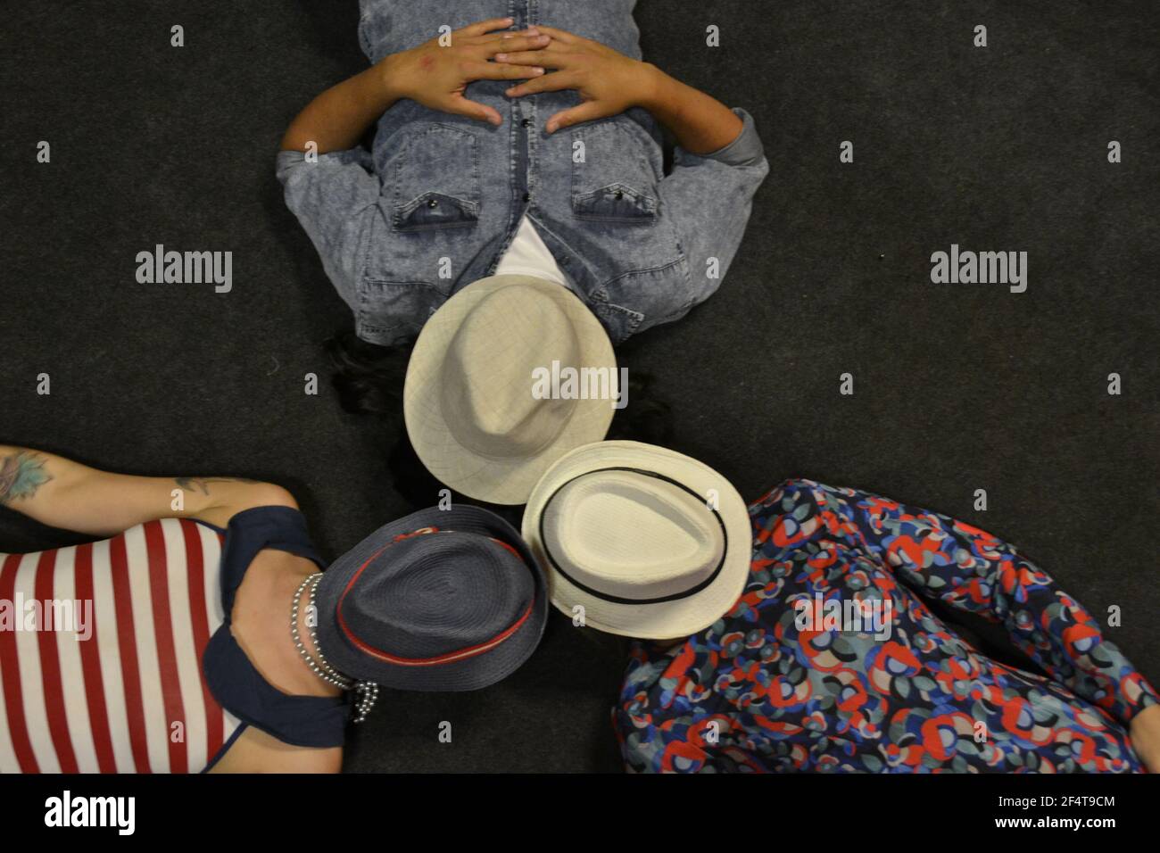 Hiding body position hi-res stock photography and images - Alamy