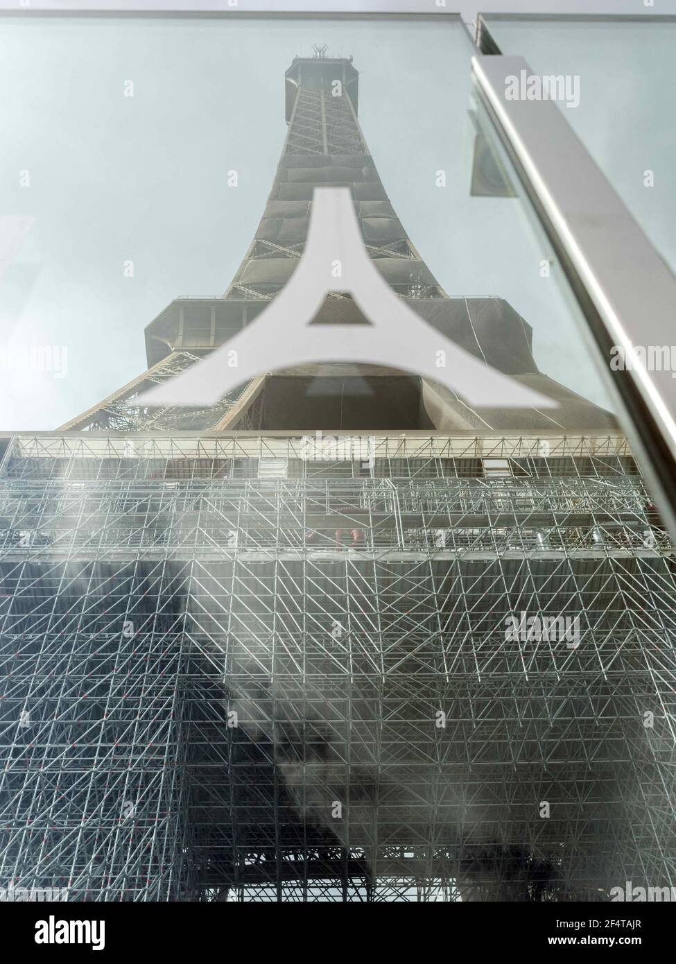 Eiffel tower repainting hi-res stock photography and images - Alamy