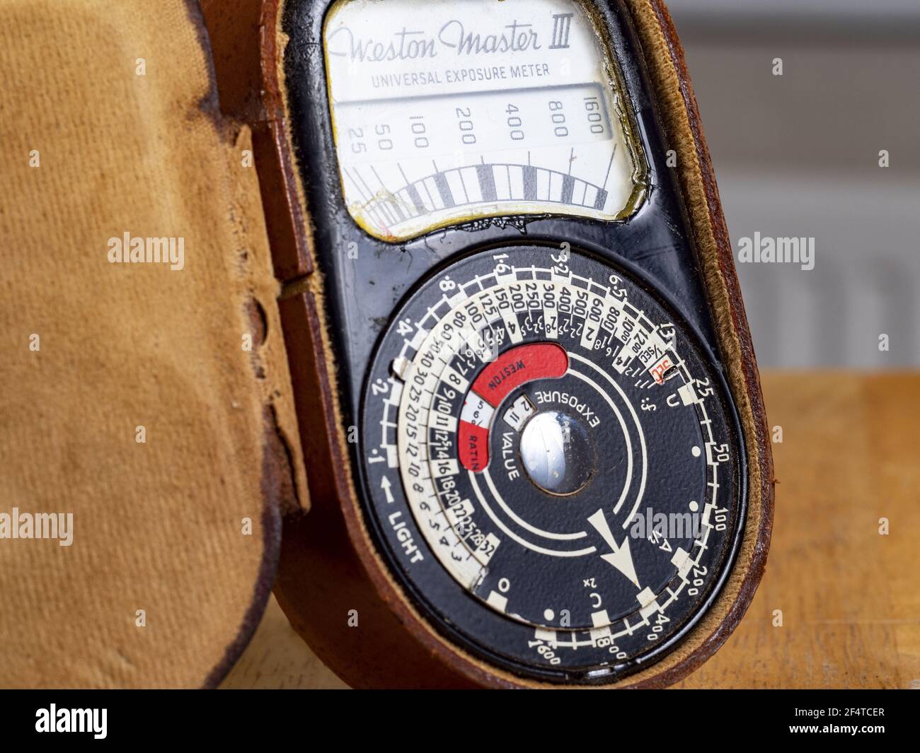 Vintage exposure meter hi-res stock photography and images - Alamy