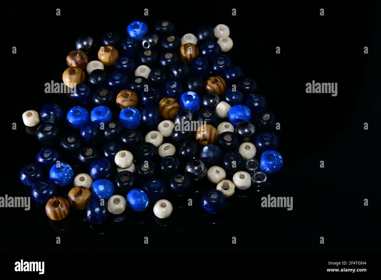 Mixture of colored beads hi-res stock photography and images - Alamy