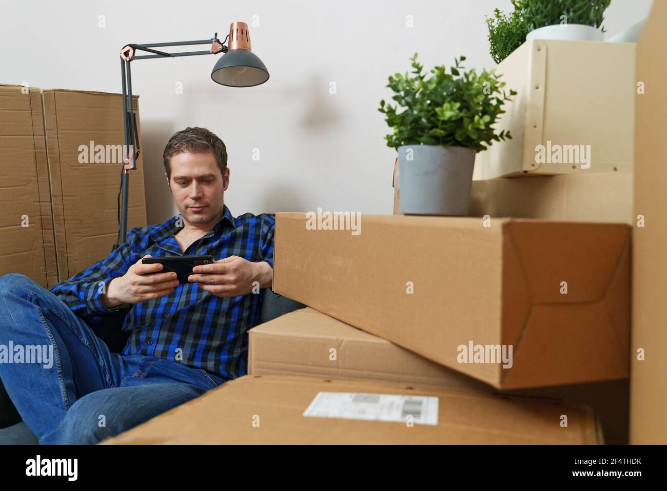 Apartment rental male hi-res stock photography and images - Alamy