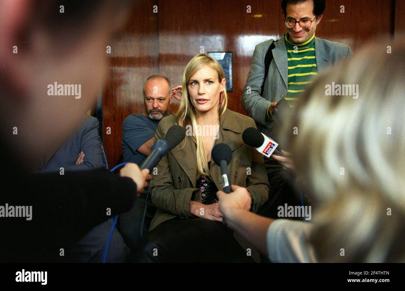 Daryl hannah in play hi-res stock photography and images - Alamy