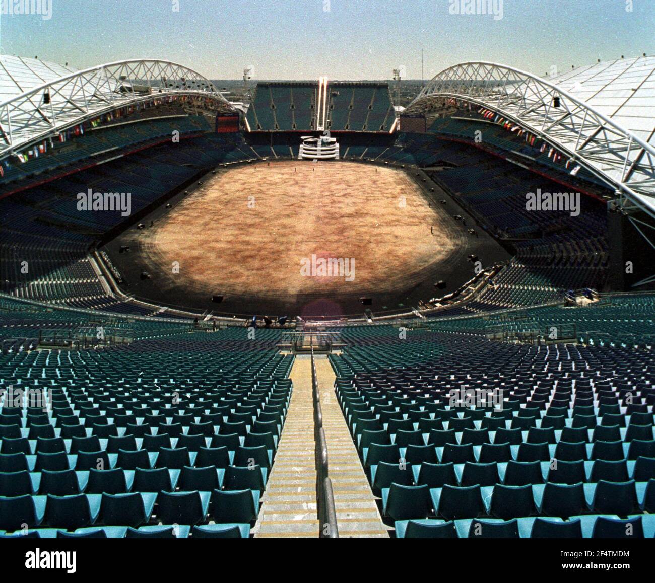 Sydney 2000 stadium hi-res stock photography and images - Alamy