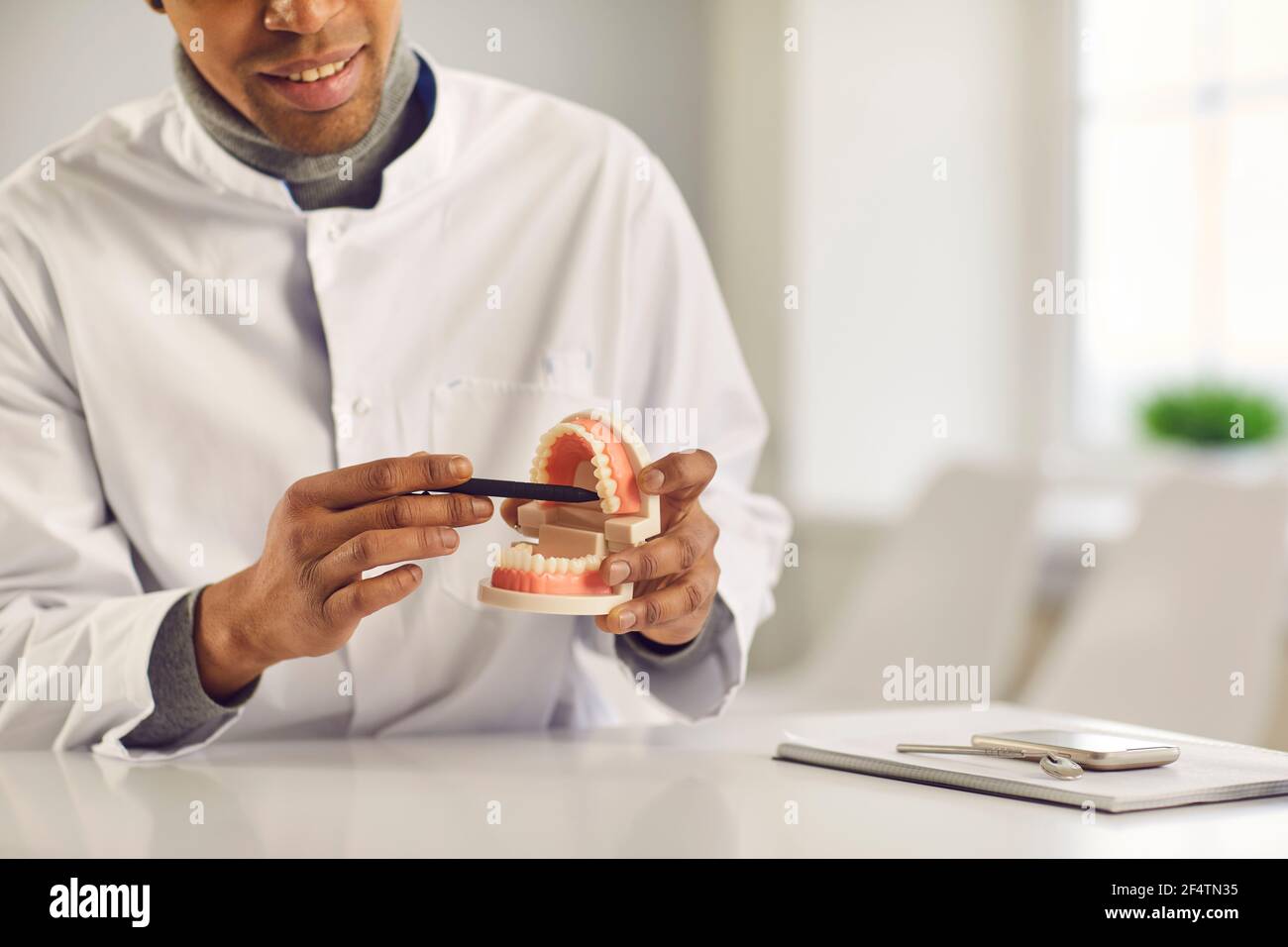 Healthy gums hi-res stock photography and images - Alamy