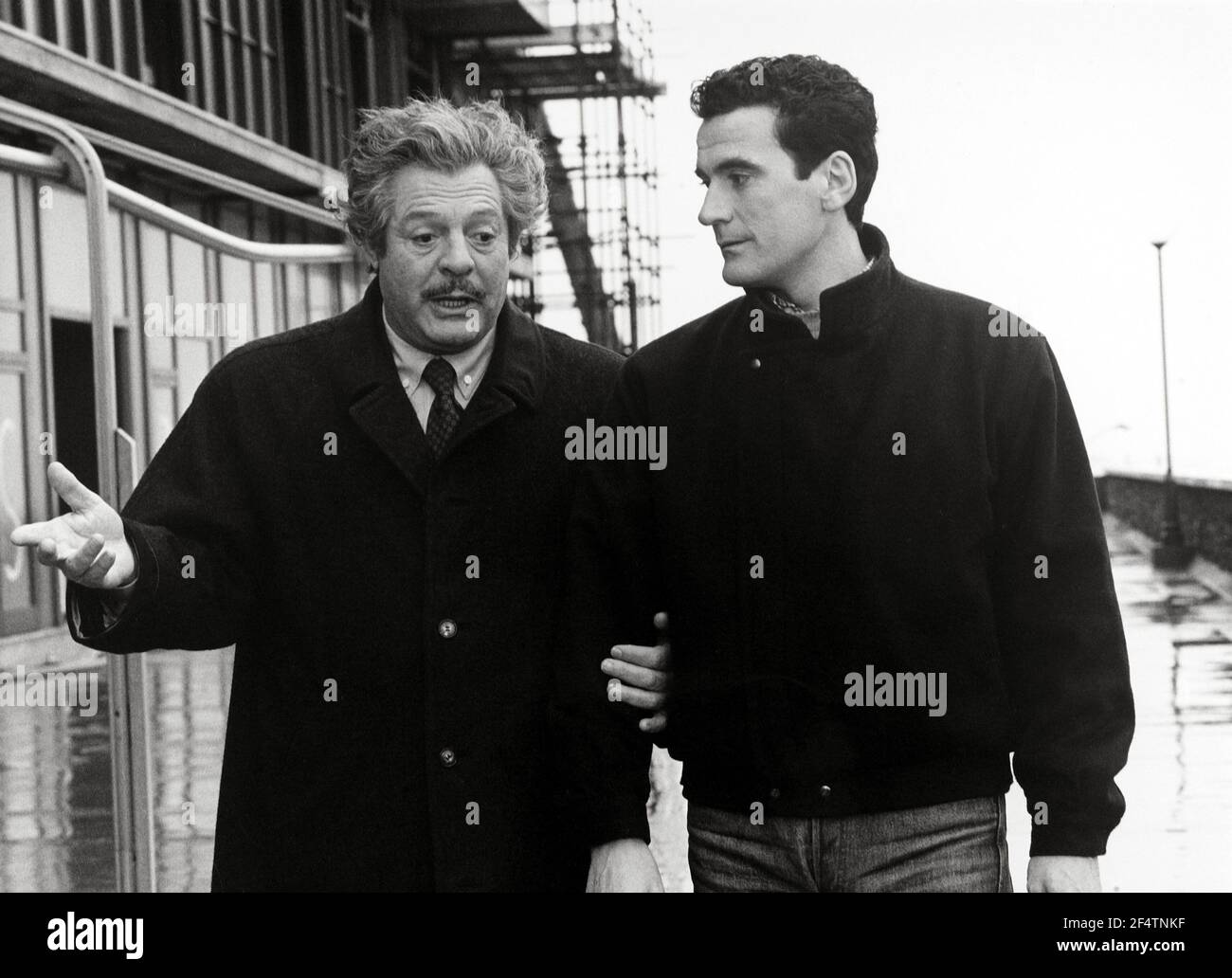 MARCELLO MASTROIANNI and MASSIMO TROISI in WHAT TIME IS IT? (1989 ...