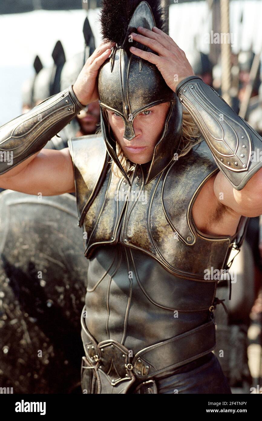 BRAD PITT in TROY (2004), directed by WOLFGANG PETERSEN. Credit: WARNER ...