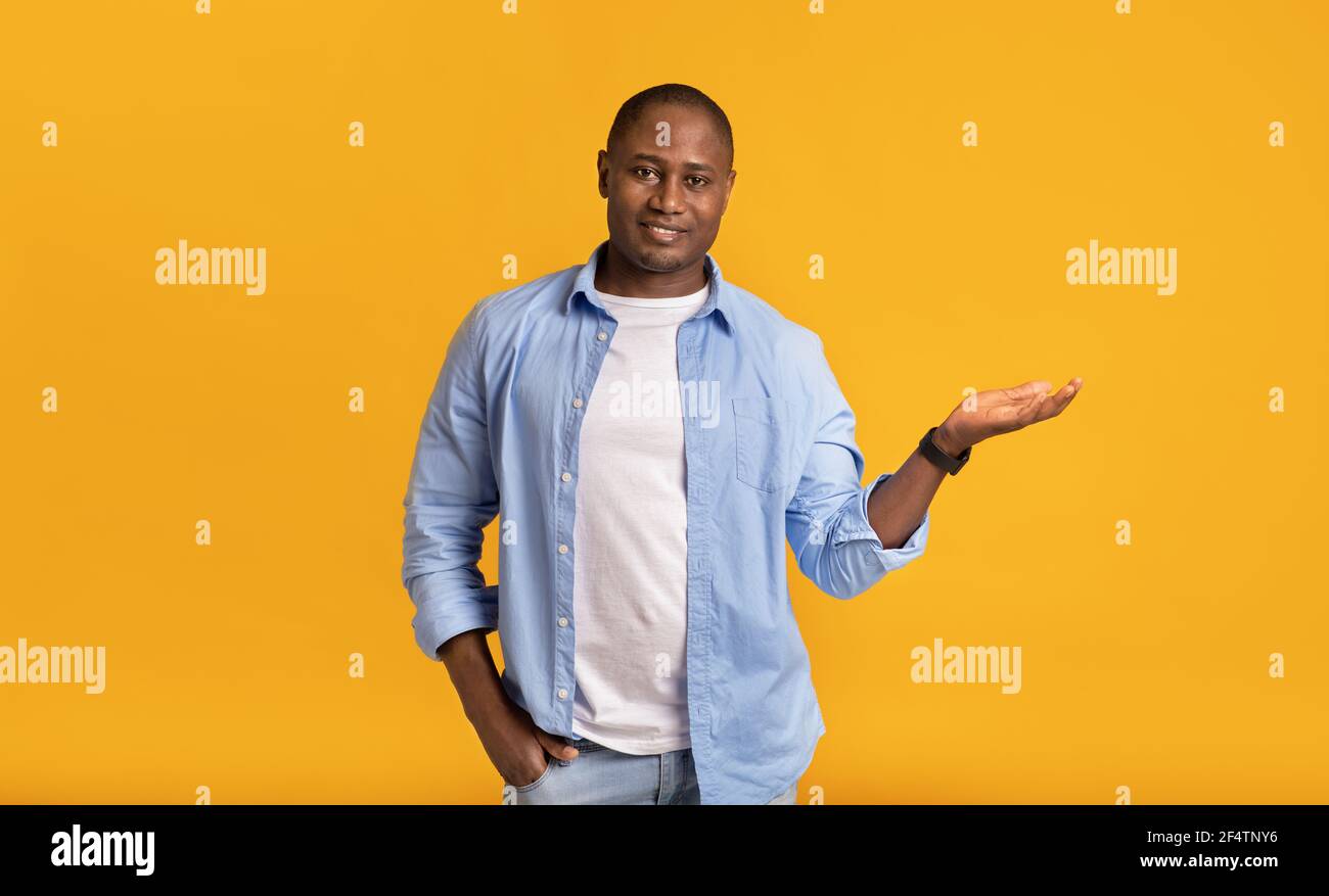 Man shows him something hi-res stock photography and images - Alamy