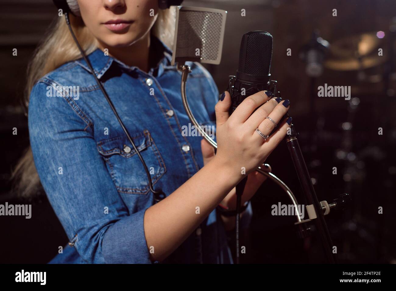 Recording a track hi-res stock photography and images - Alamy