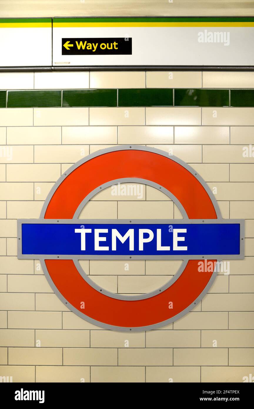 London, England, UK. Temple Underground station platform Stock Photo ...