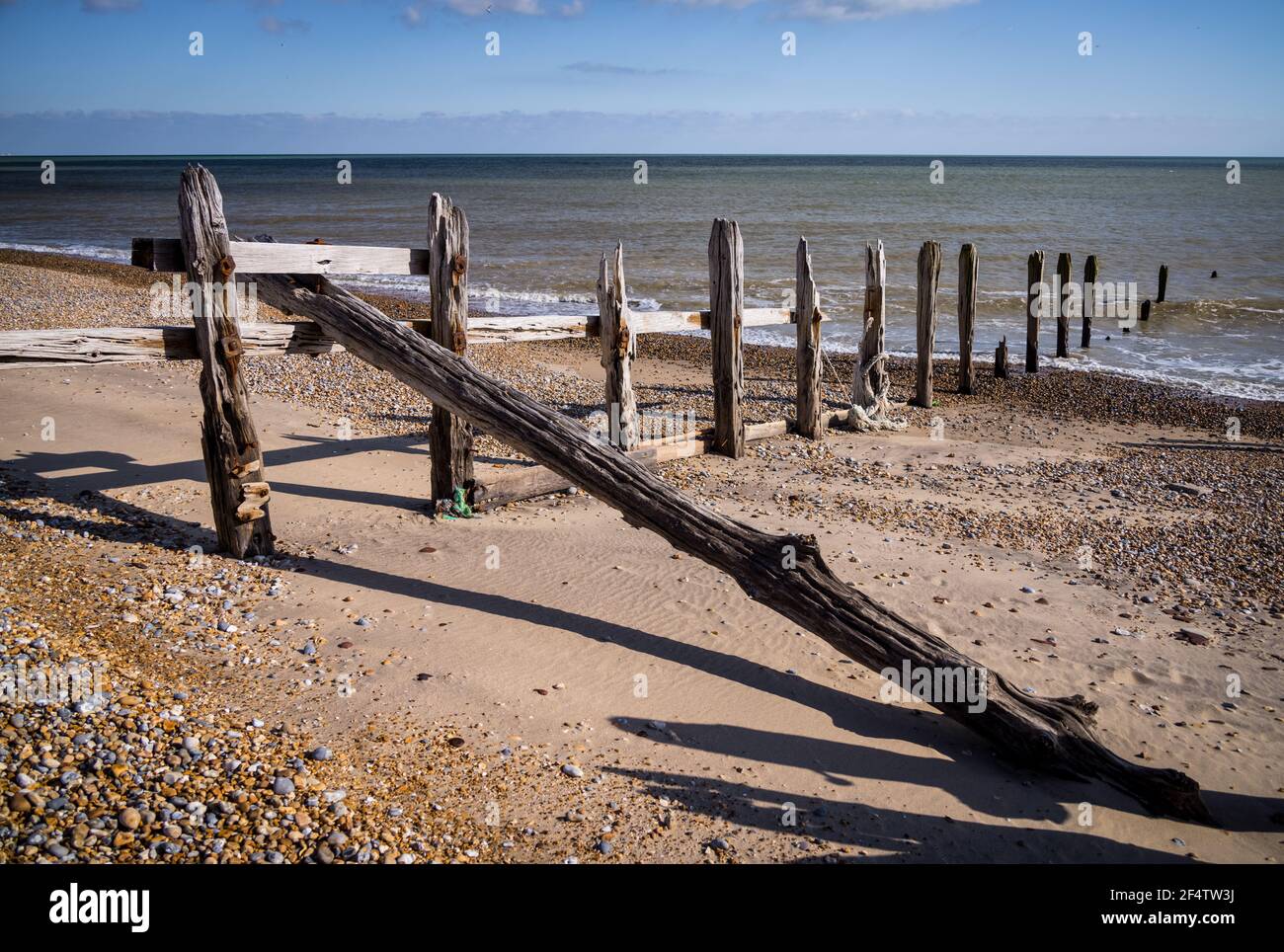 Wooden groynes sussex hi-res stock photography and images - Alamy