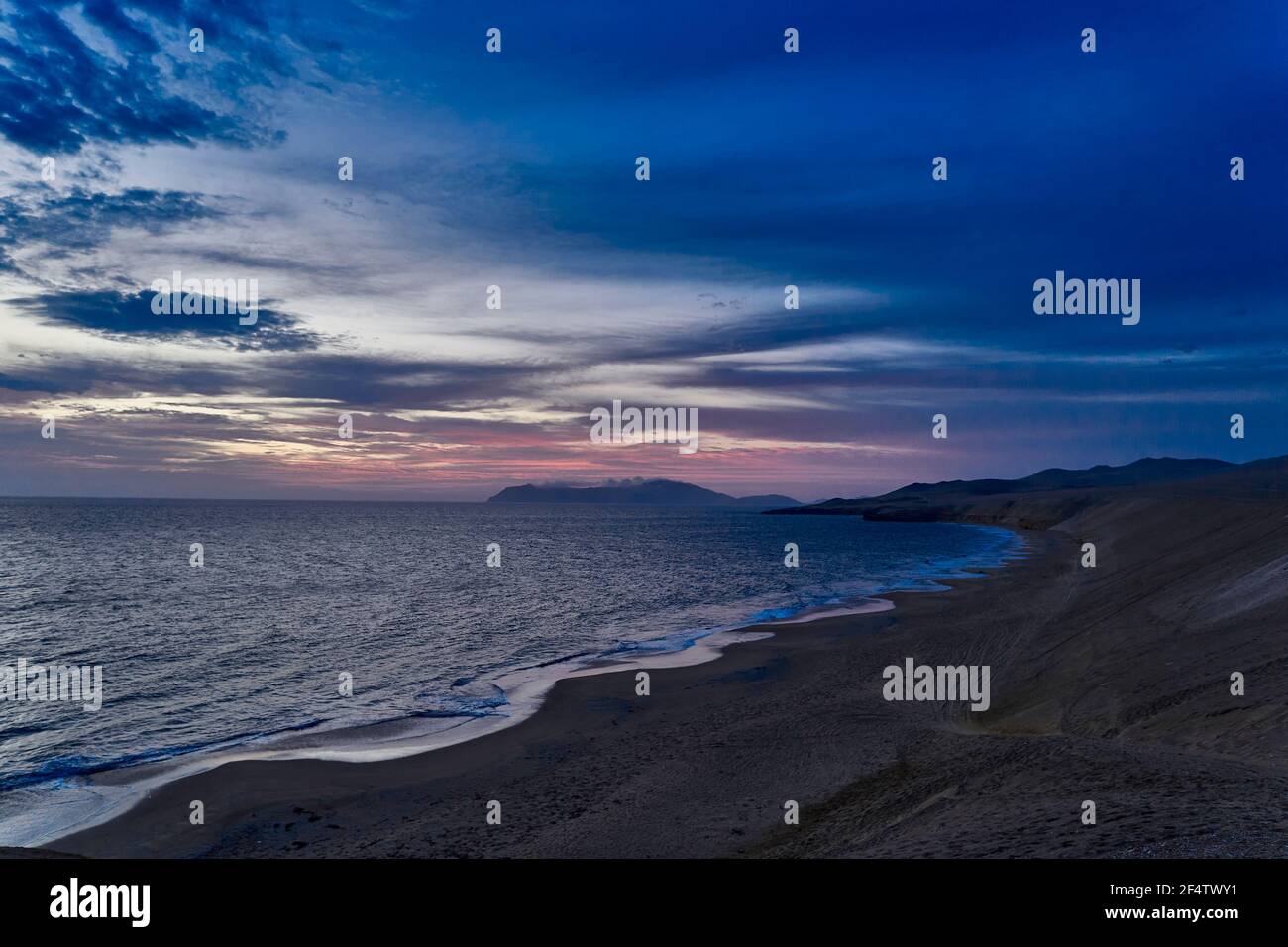 Paracas national park hi-res stock photography and images - Alamy