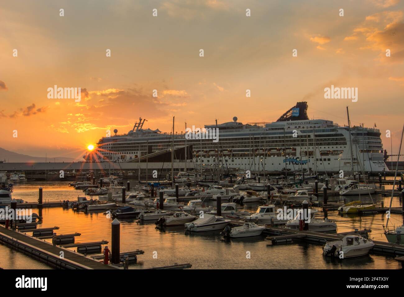 Azores sunrise hi-res stock photography and images - Alamy