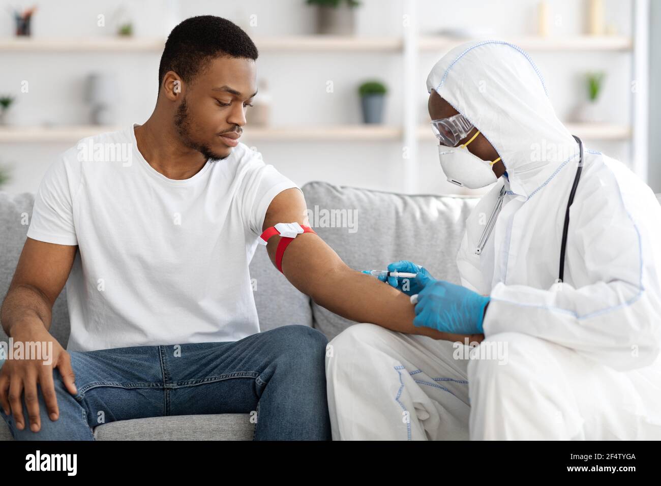 African american nurse hi-res stock photography and images - Alamy