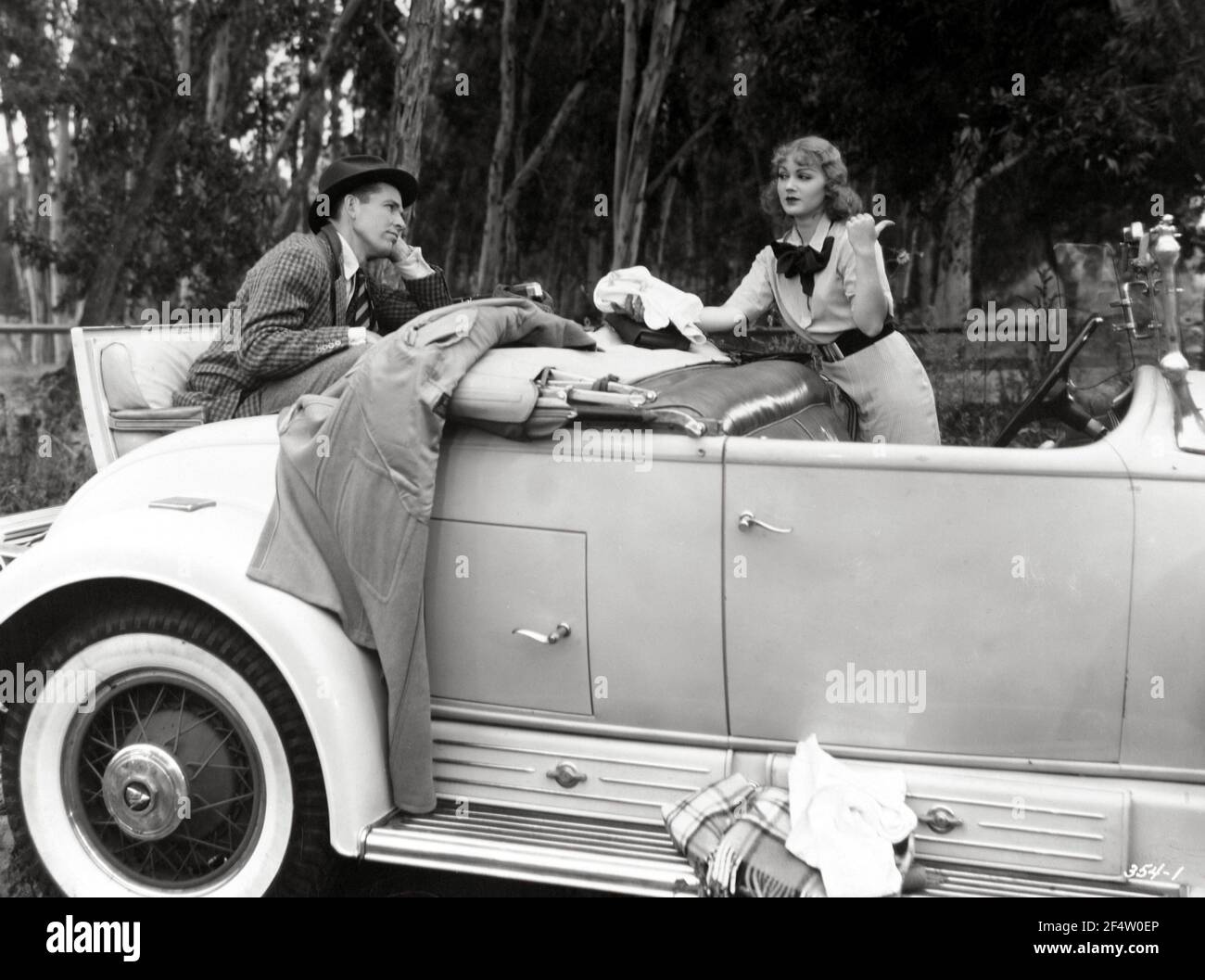 BRUCE CABOT and GRACE BRADLEY in REDHEAD (1934), directed by MELVILLE W ...