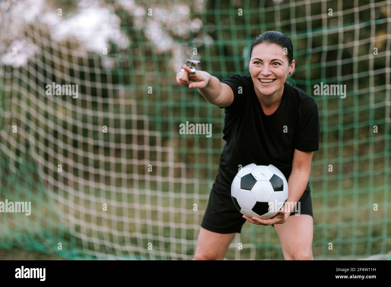Woman referee hi-res stock photography and images - Alamy