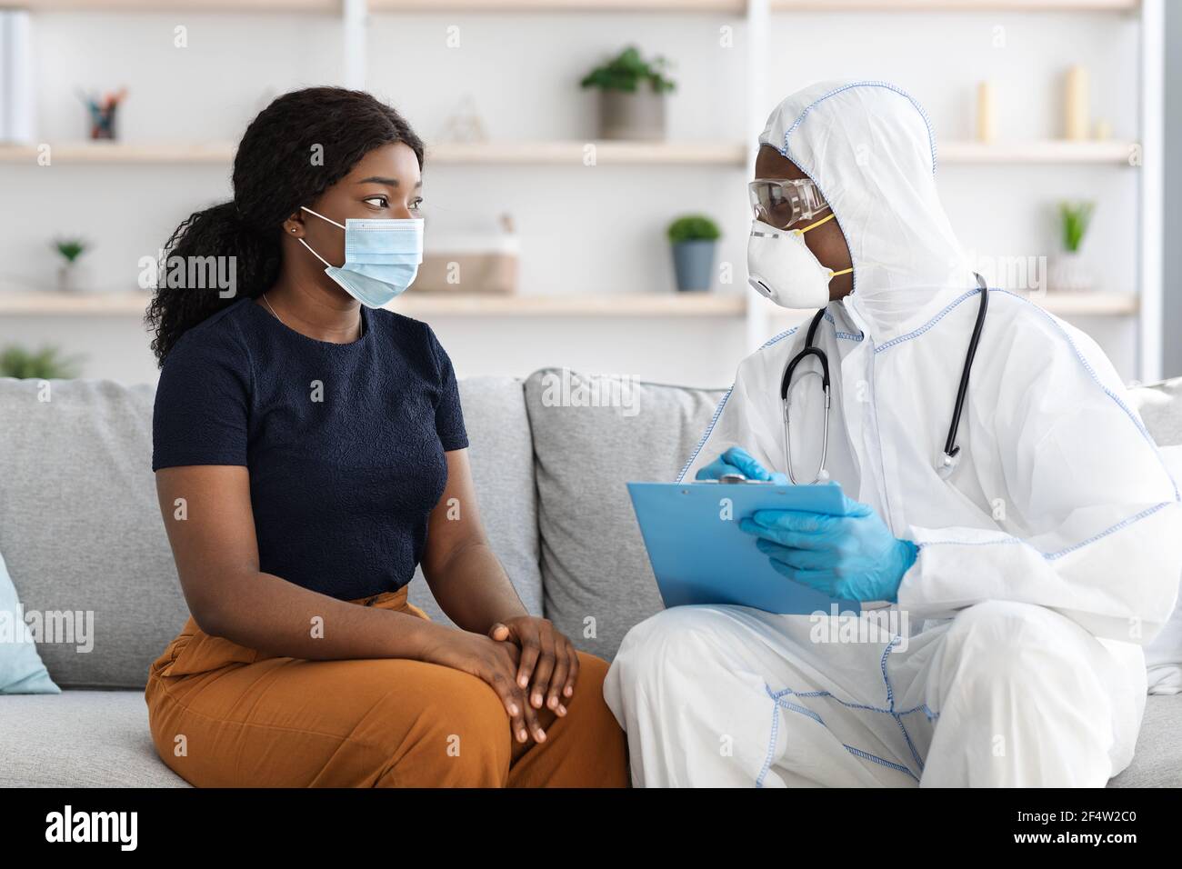Sick patient hi-res stock photography and images - Alamy