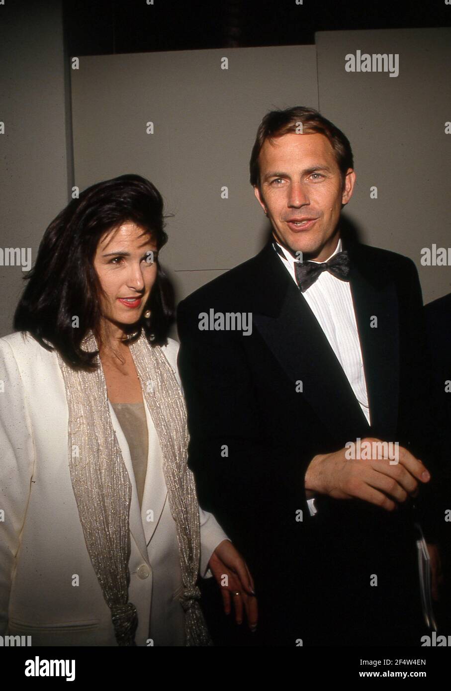 Kevin Costner and wife circa 1990 Credit: Ralph Dominguez/MediaPunch ...