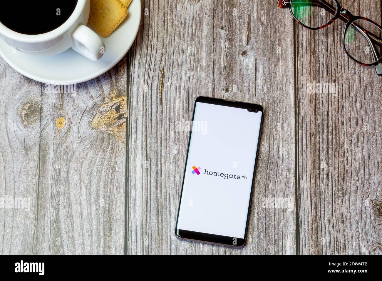 Homegate cell app hi-res stock photography and images - Alamy