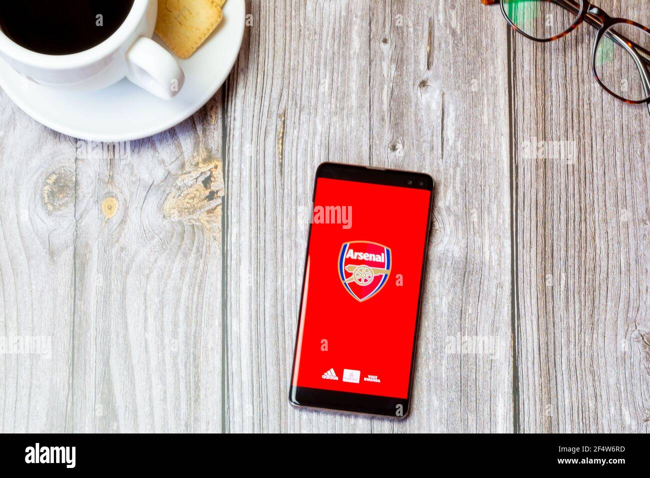 Arsenal football club app hi-res stock photography and images - Alamy