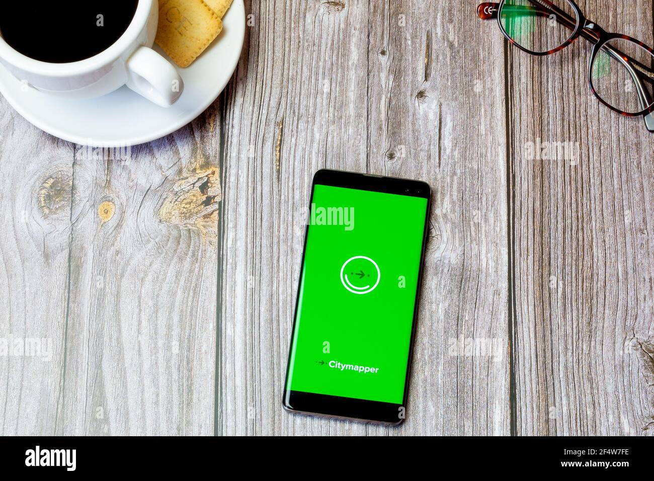 Citymapper cell hi-res stock photography and images - Alamy