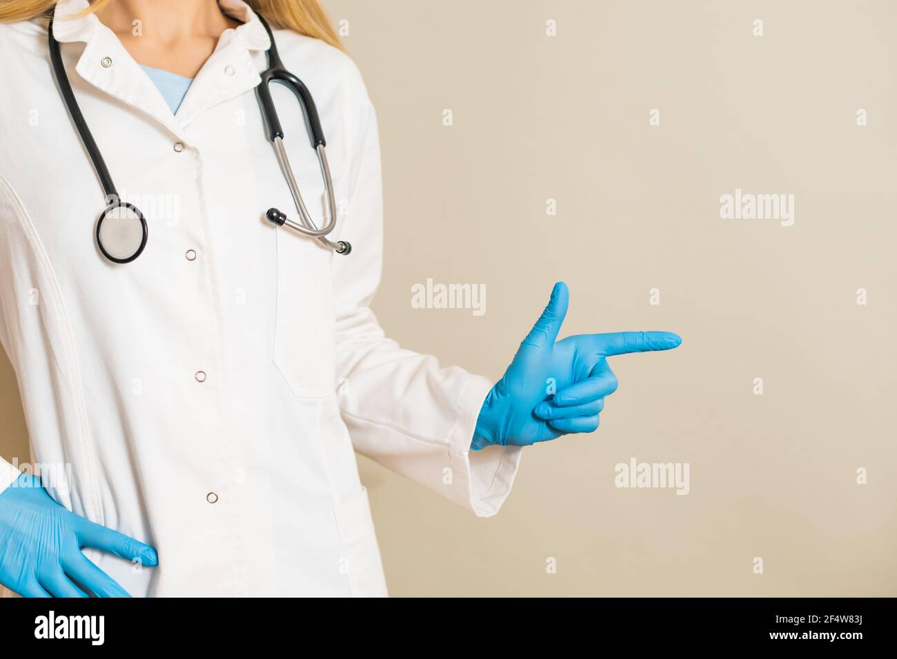 Doctor showing pointing presentation hi-res stock photography and ...