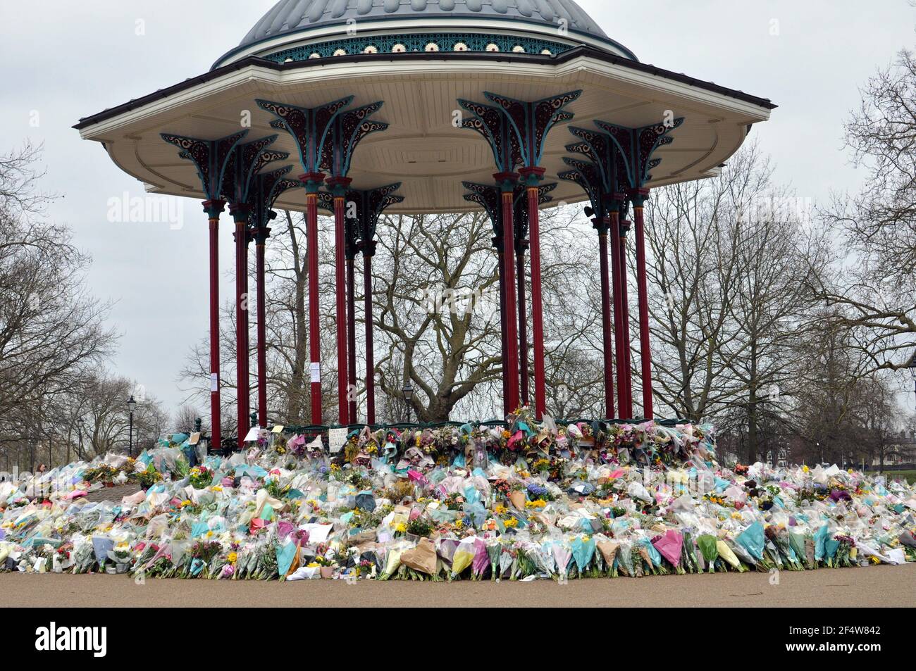 London, UK. 23rd Mar, 2021. Tributes to murdered Sarah Everard continue ...