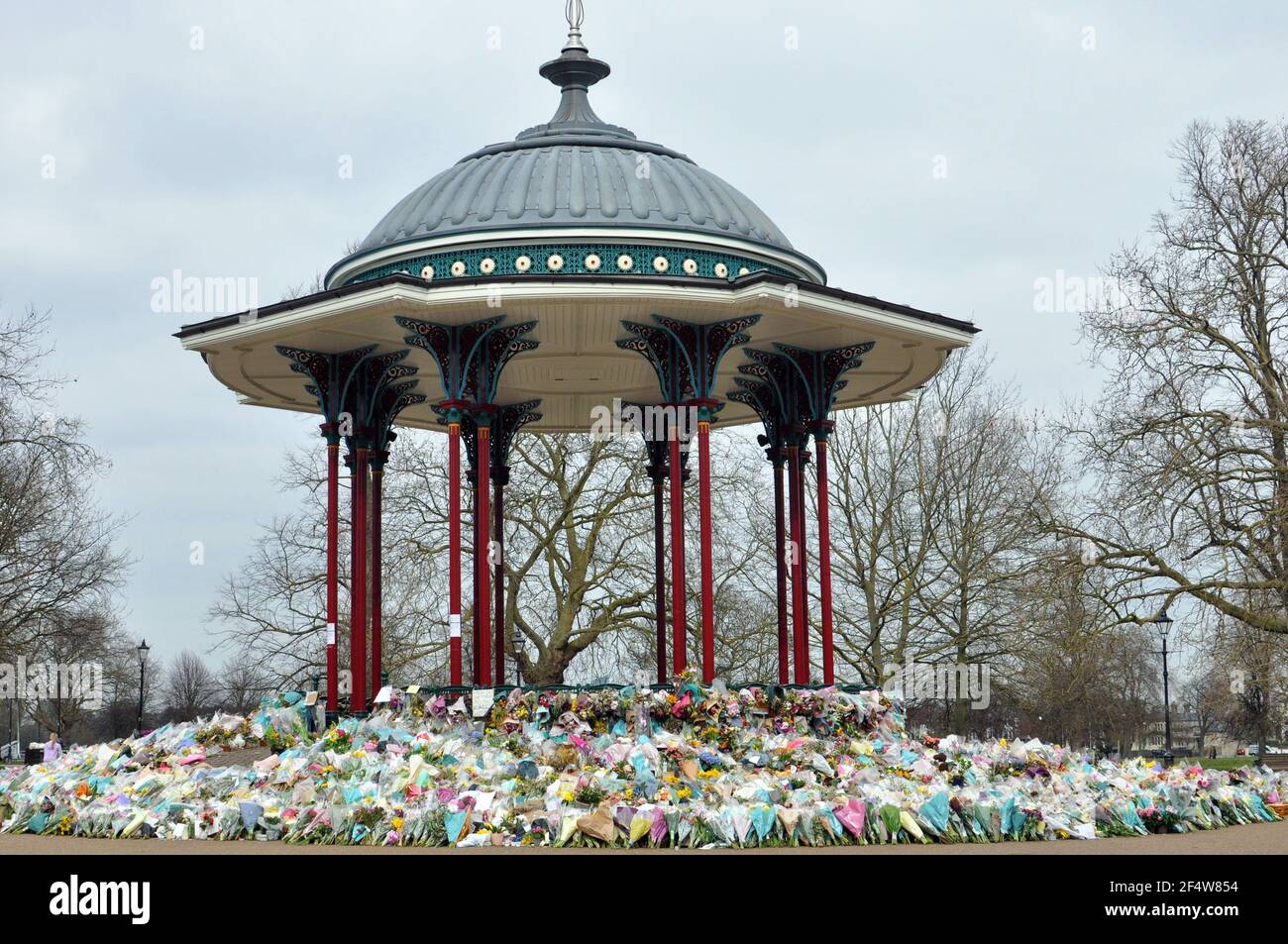 London, UK. 23rd Mar, 2021. Tributes to murdered Sarah Everard continue ...