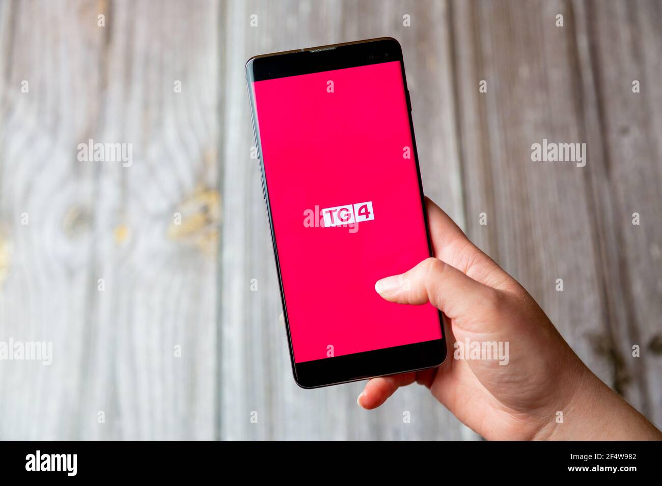Tg4 mobile app hi-res stock photography and images - Alamy