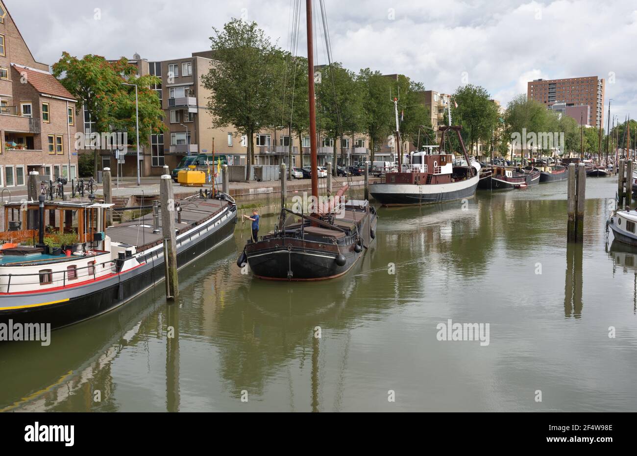 Canals and old harbour hi-res stock photography and images - Alamy