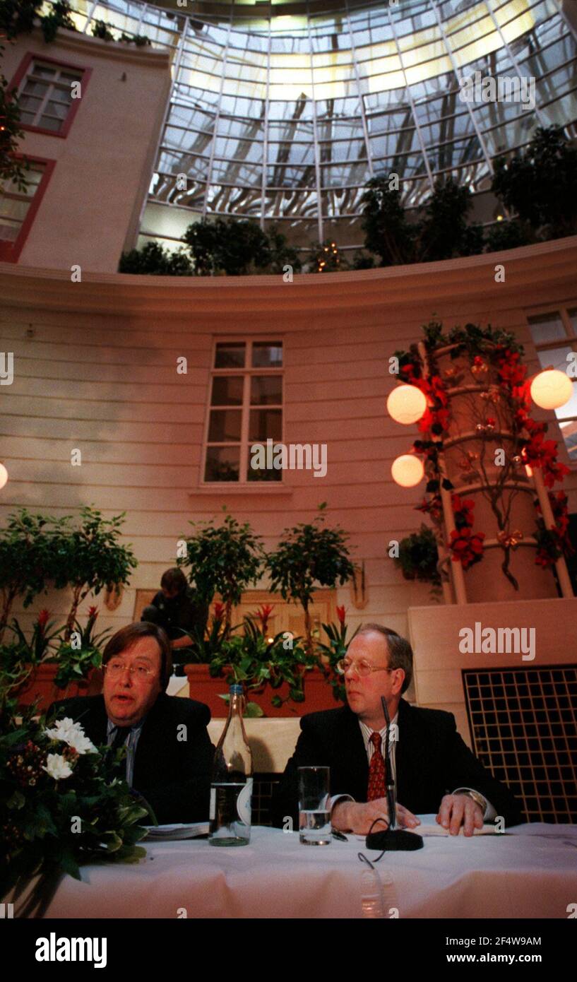 Football Task Force December 1999press conference on commercial report ...