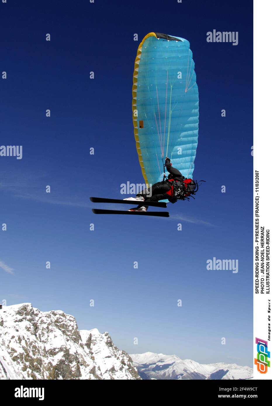 SPEED-RIDING SKIING - PYRENEES (FRANCE) - 11/03/2007 PHOTO : JEAN-NOEL ...