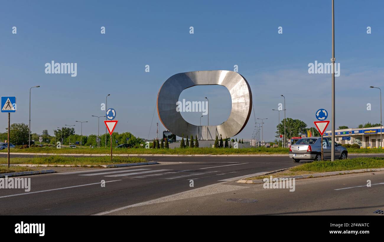 Metal roundabout sign hi-res stock photography and images - Alamy