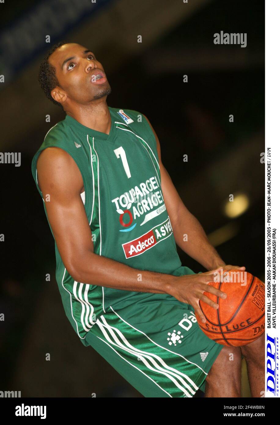 Saison basket hi-res stock photography and images - Alamy