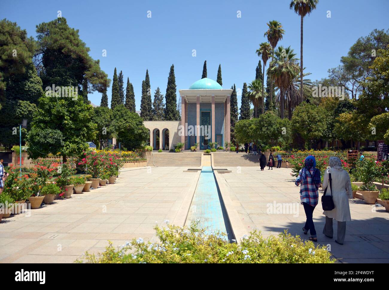 The mausoleum of the great medieval Persian poet Saadi (1210-1291 Stock ...