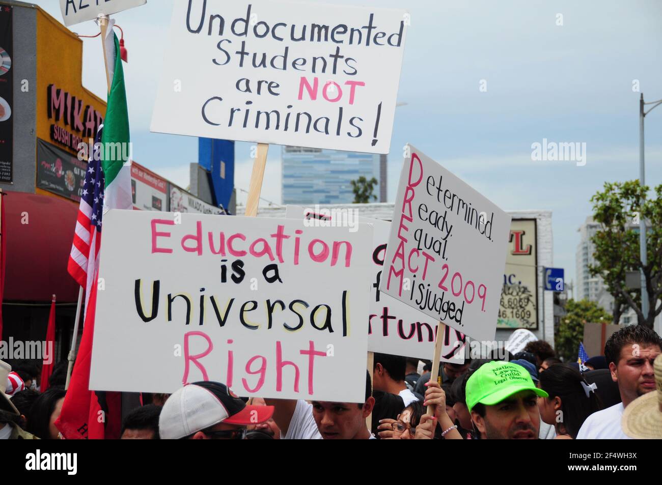 Los angeles border hi-res stock photography and images - Alamy