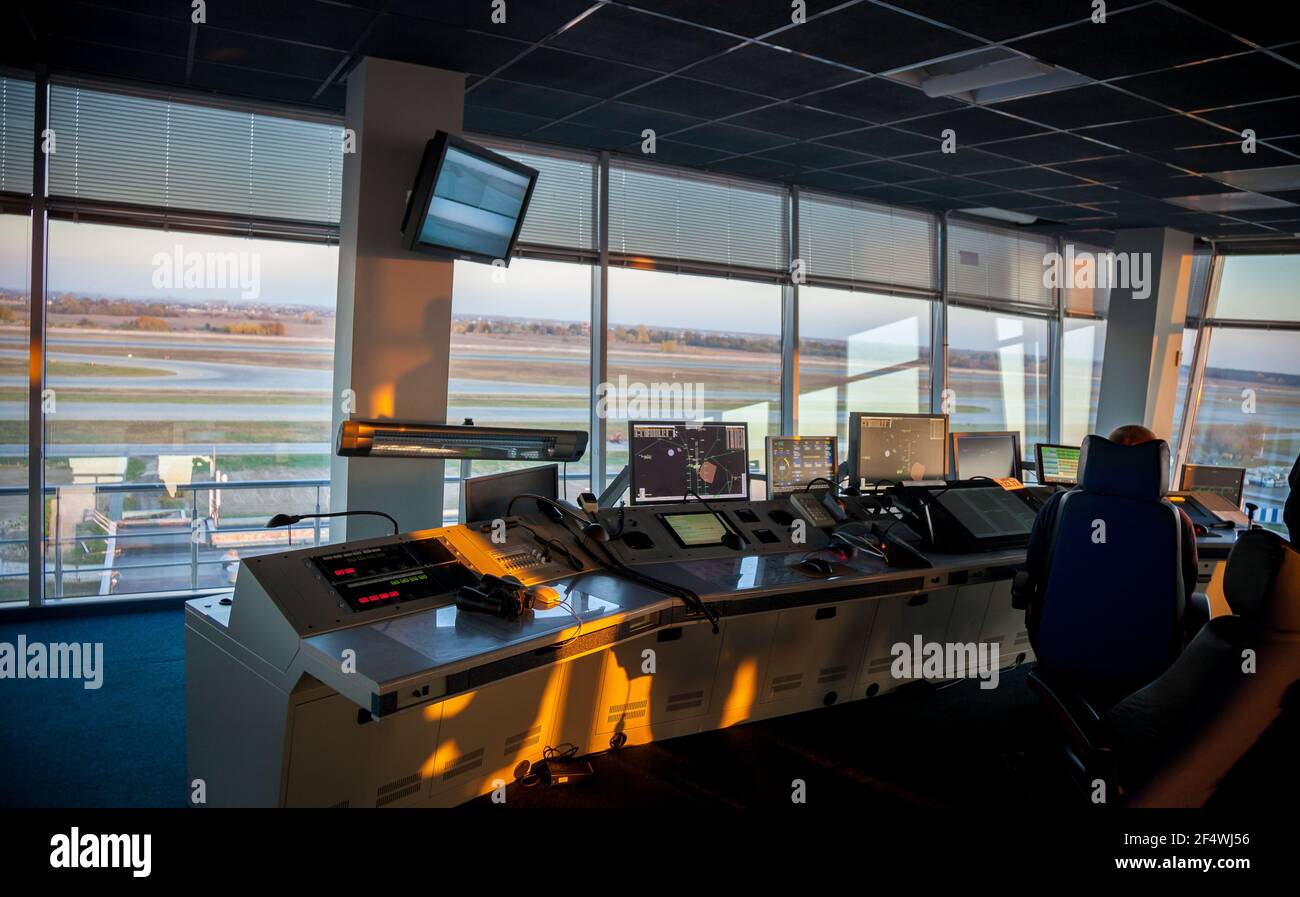 Air traffic control room hi-res stock photography and images - Alamy