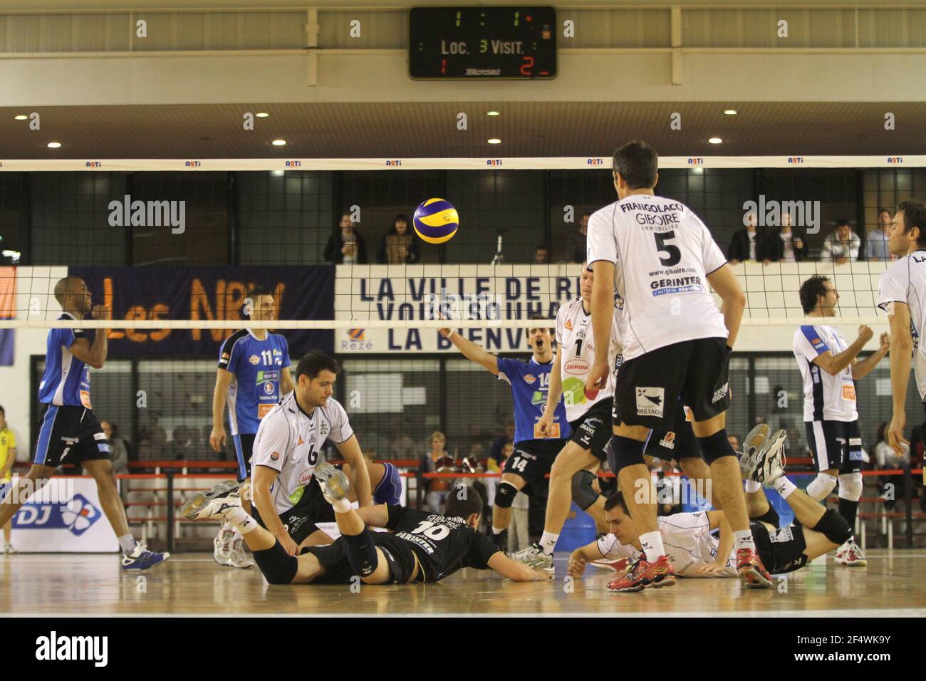 VOLLEYBALL - FRENCH CHAMPIONSHIP 2011-2012 - LIGUE A - NANTES REZE V ...