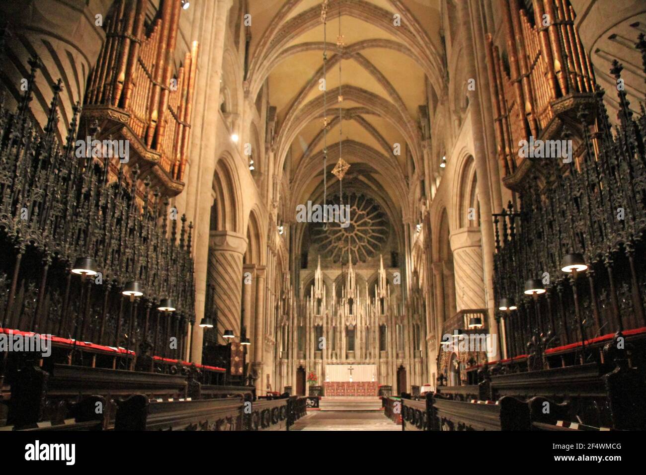 Durham cathedral interior hi-res stock photography and images - Alamy