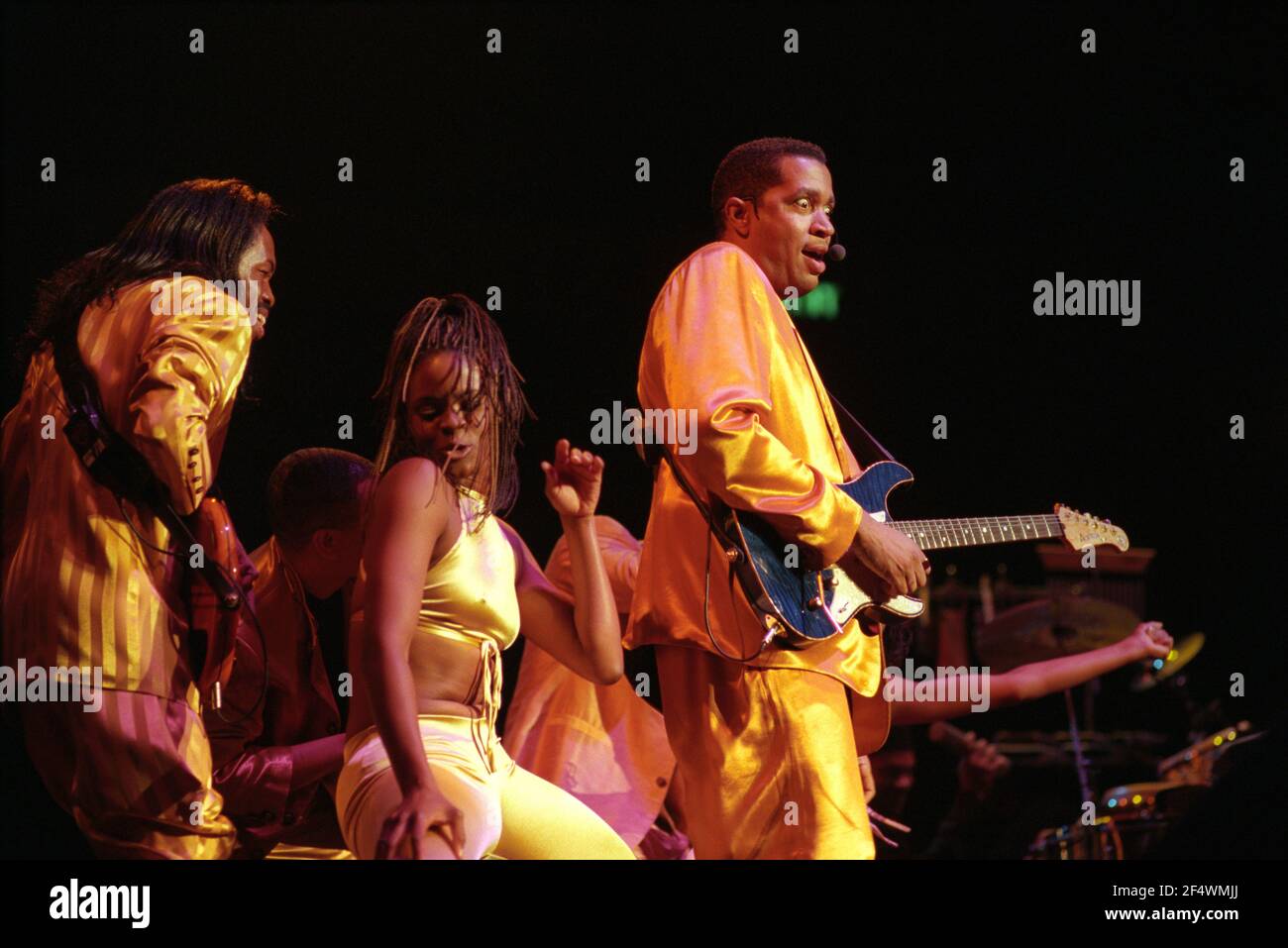 Earth wind and fire band hi-res stock photography and images - Alamy